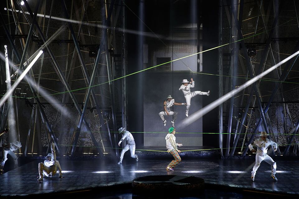 Press Materials - Michael Jackson ONE - Cirque du Soleil